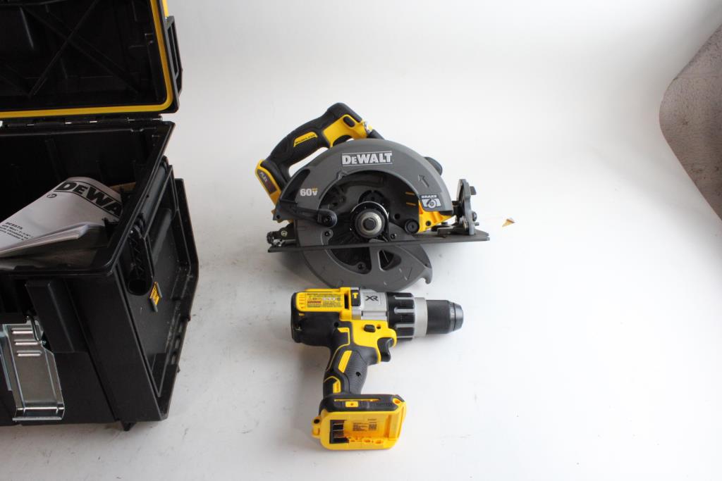 DeWalt Flex Volt Brushless 2 Tool Kit | Property Room