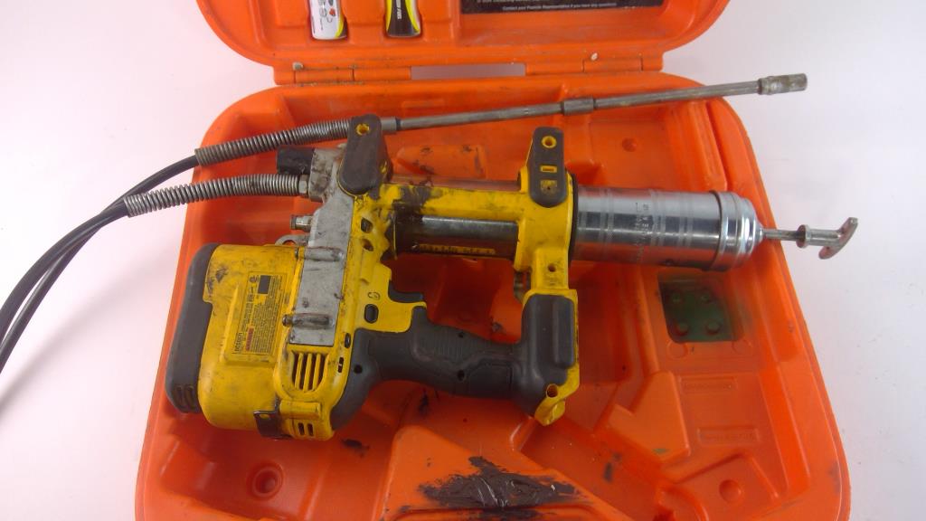 DeWalt Grease Gun | Property Room