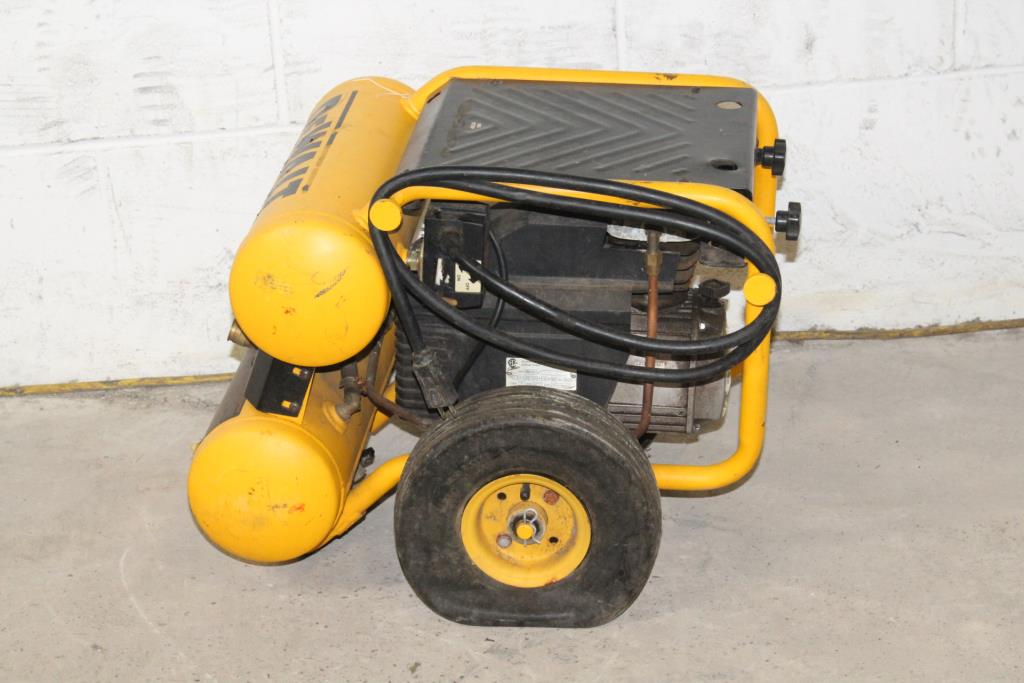 DeWalt Heavy Duty Electric 4 Gallon Wheeled Dolly Style Compressor ...