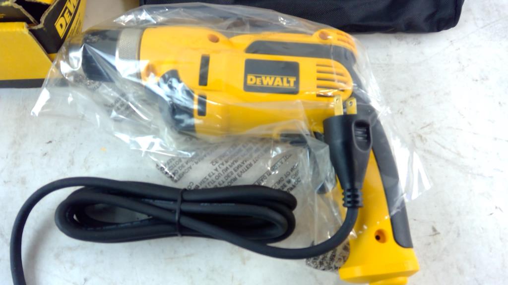 Dewalt Keyless Chuck Drill Kit | Property Room