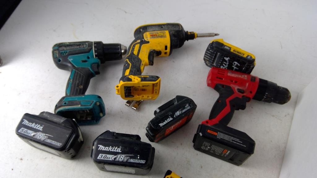 DeWalt, Makita, And More Power Tool Bulk Lot, 8 Pieces | Property Room