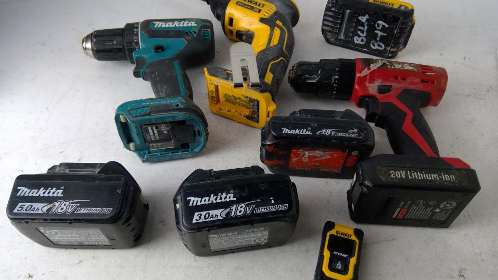 DeWalt, Makita, And More Power Tool Bulk Lot, 8 Pieces | Property Room