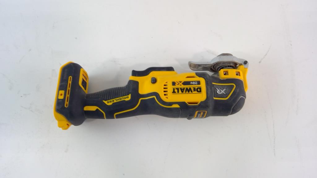 DeWalt Oscillating Tool | Property Room