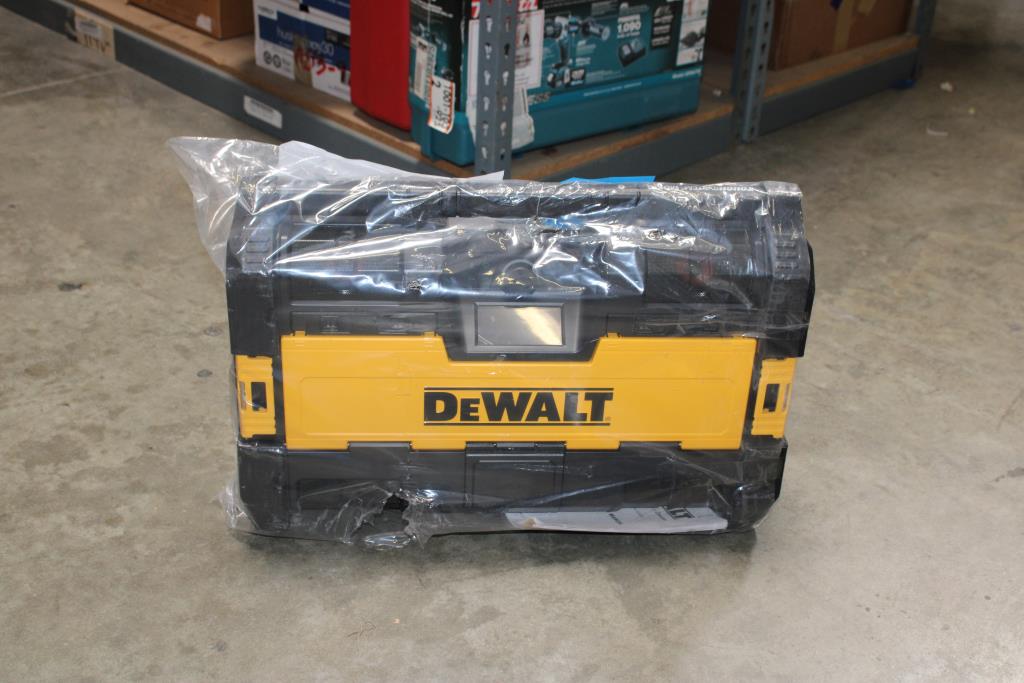 DeWalt ToughSystem Worksite Charging And Music Station DWST08810 ...