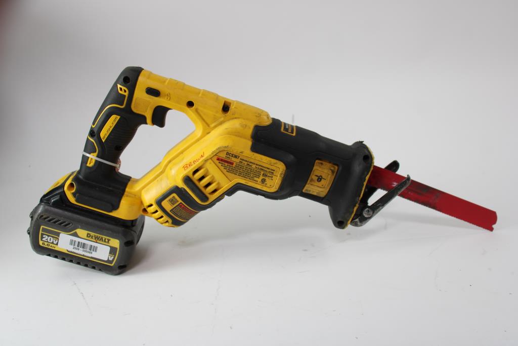 DeWalt Variable Speed Reciprocating Saw, DCS367 | Property Room