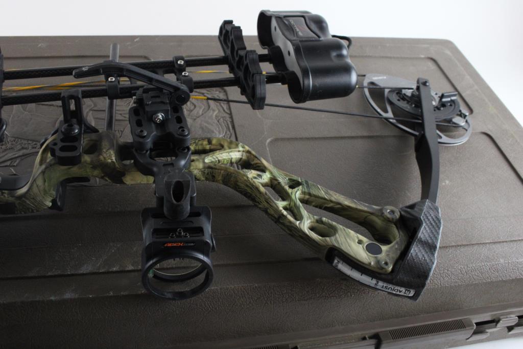 Diamond Archery Edge 320 Compound Bow With Case | Property Room