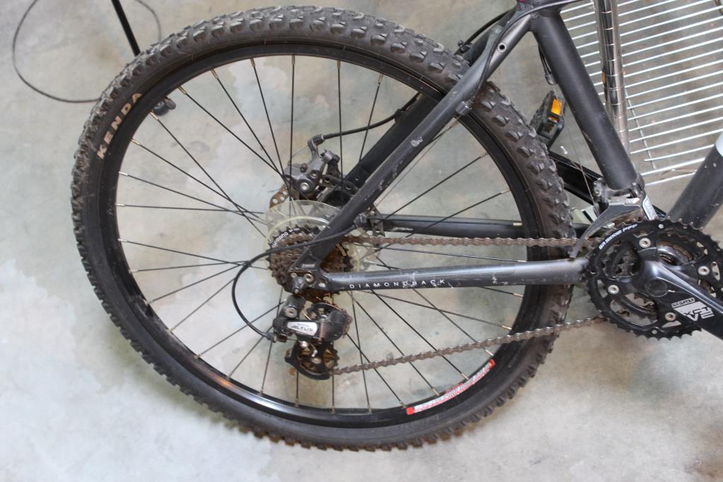 Diamondback Response XE Mountain Bike | Property Room