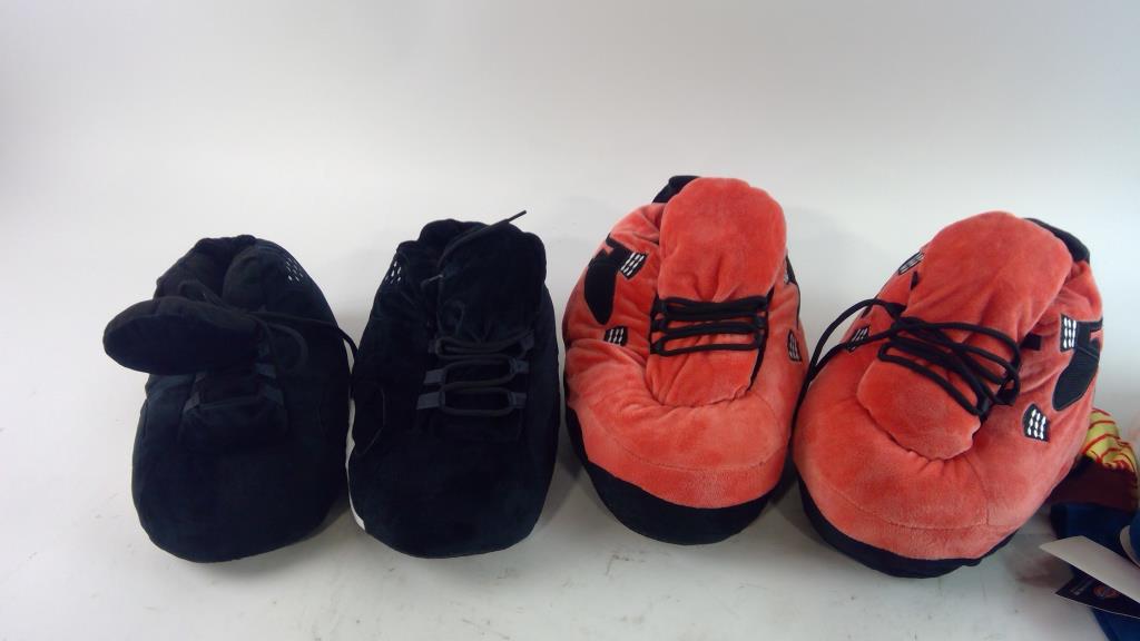 Dickies, Arizona Jean Co. & More Clothing Lot, 5+ Pieces | Property Room