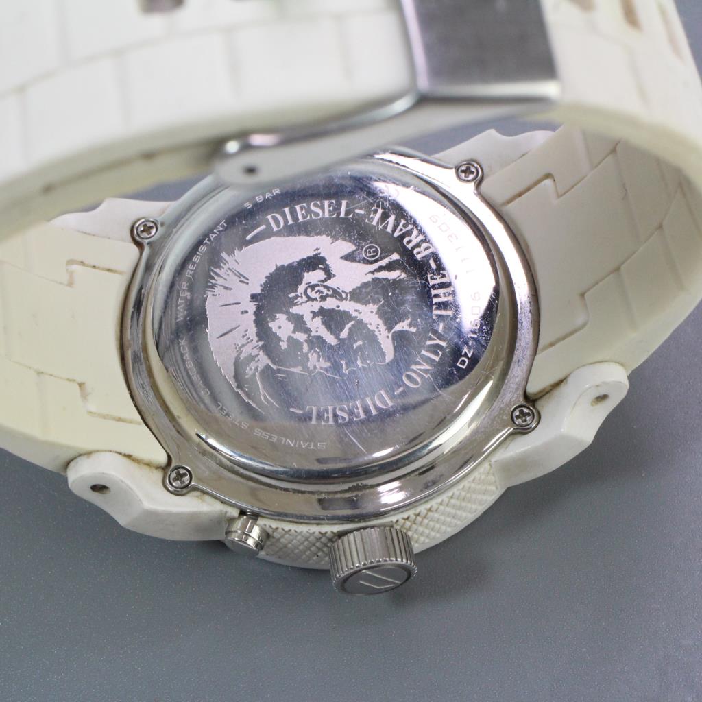Diesel White Rubber Men's Watch | Property Room