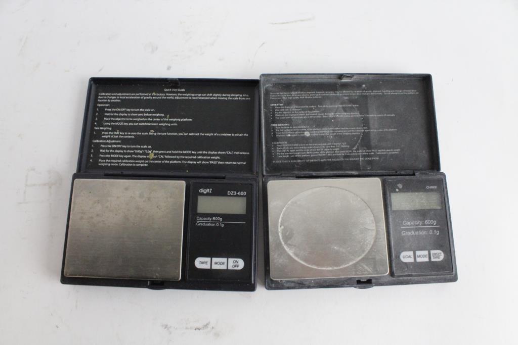 DigitZ Digital Scale And More, 10+ Pieces | Property Room
