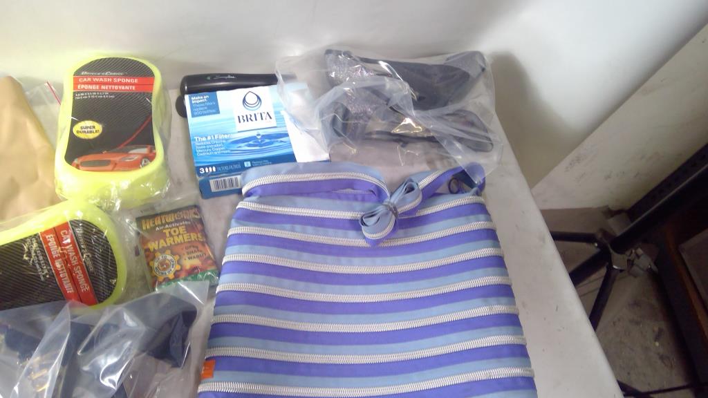 DKNY Purse, Driver's Choice Car Wash Sponges, And More, 13+ Pieces ...