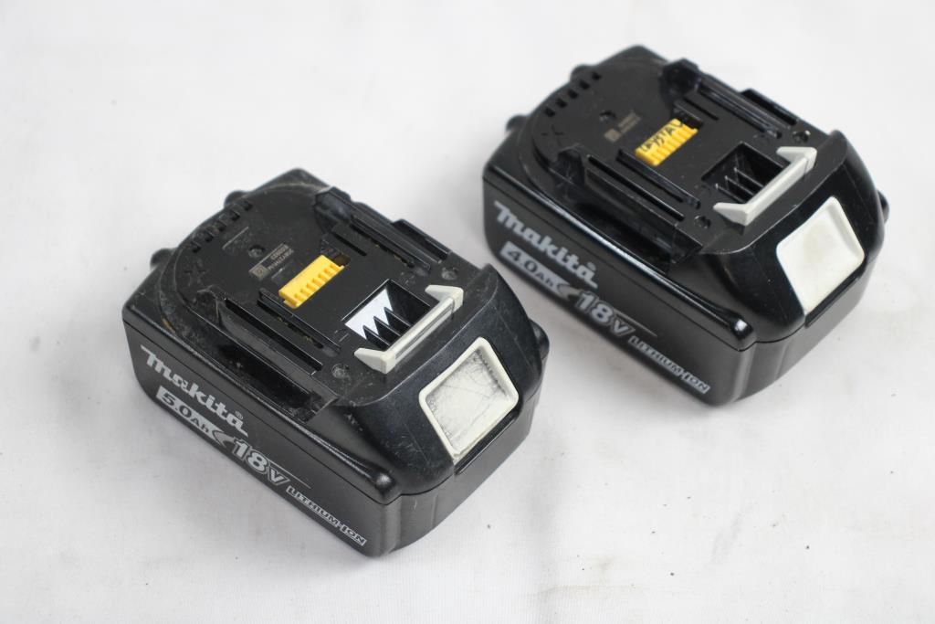 Dual Battery Pack | Property Room