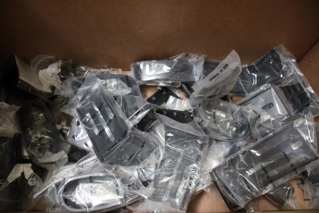 Dual Universal Rail Gun Rack And Gun Locks | Property Room