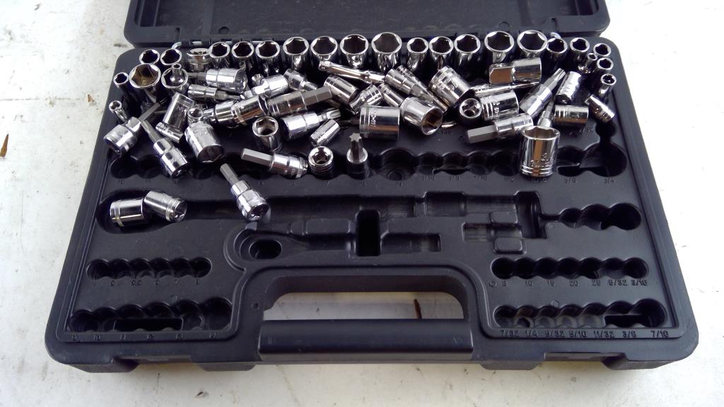 Duralast 90pc Mechanics Tool Set | Property Room