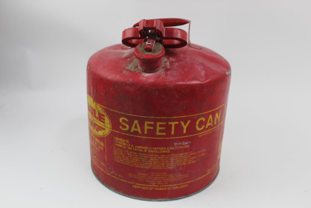 Eagle Manufacturing 5 Gallon Safety Can | Property Room