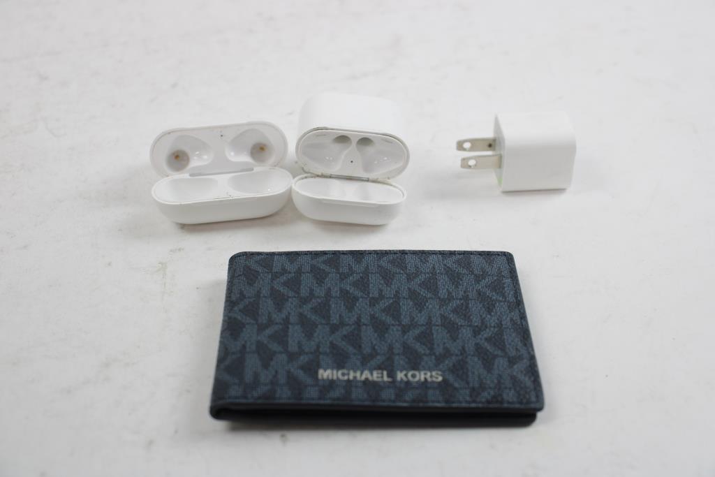 Earbud Cases, Trading Cards, And More, 15 Pieces | Property Room