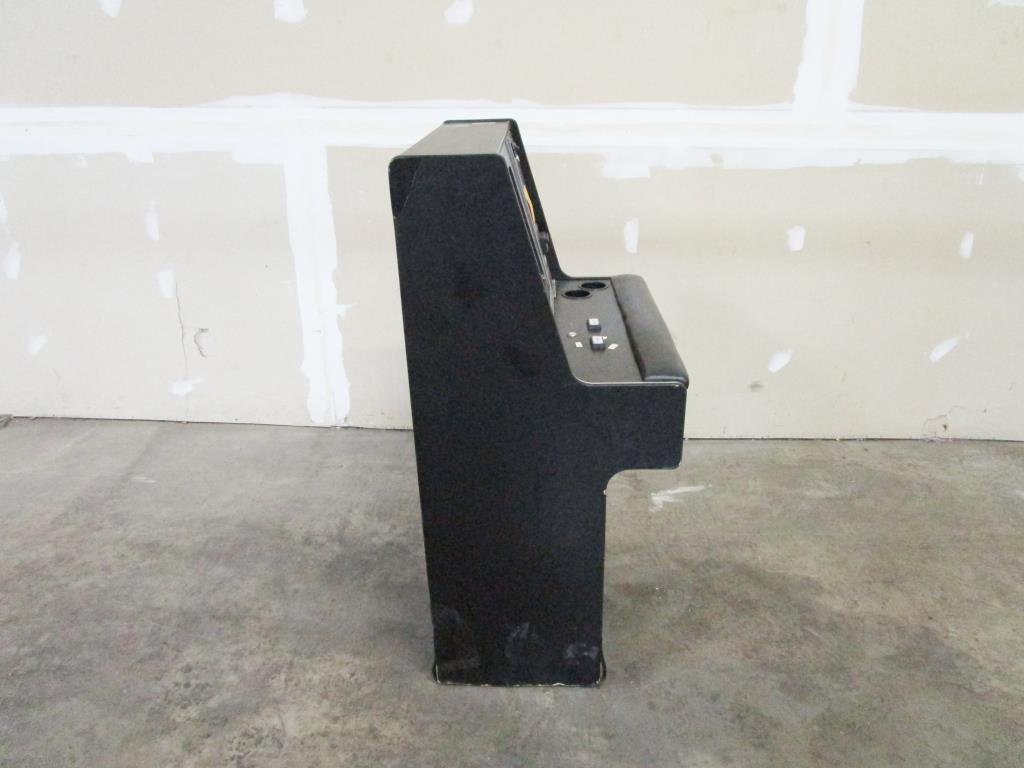 Eight Liner Gaming Machine | Property Room