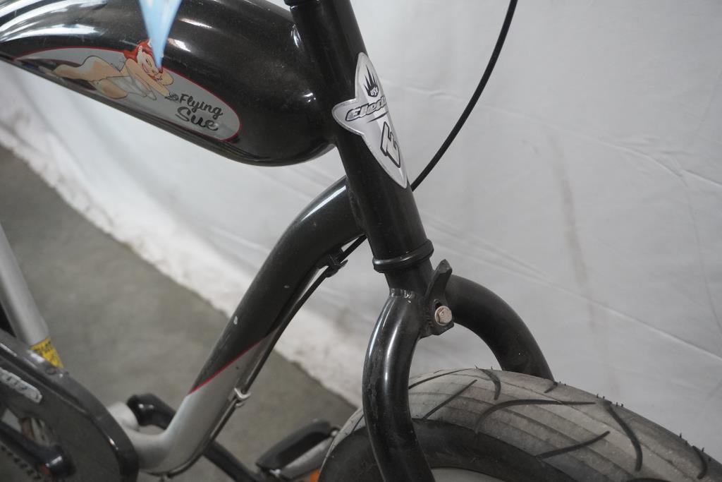 Electra Flying Sue Retro Beach Cruiser Bike | Property Room