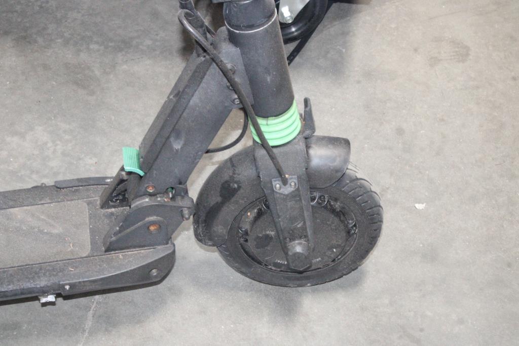 Electric Scooter With Wuxing Disc V Brakes | Property Room