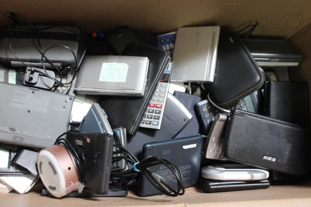 electronics lot | Property Room