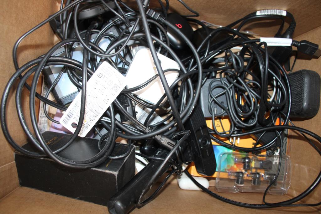 Electronics Mixed Lot - Cables, Speakers, and more | Property Room