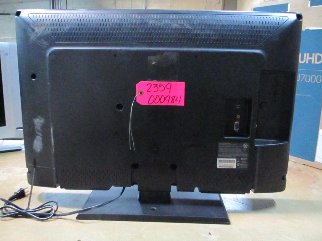 Emerson 32" Flatsreen TV | Property Room