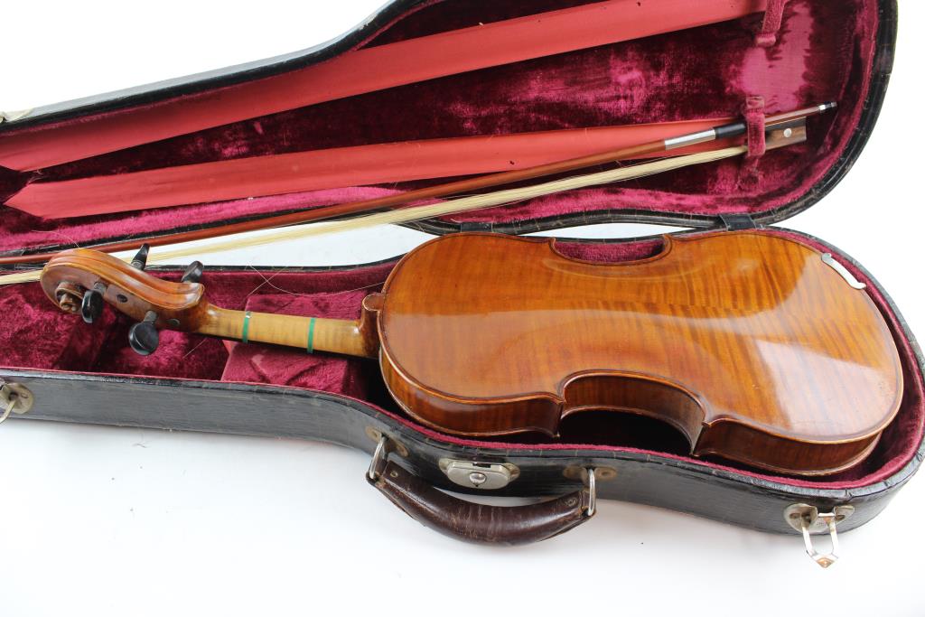 Ernst Heinrich Roth Co Inc 4/4 Violin With Bow In Case | Property Room