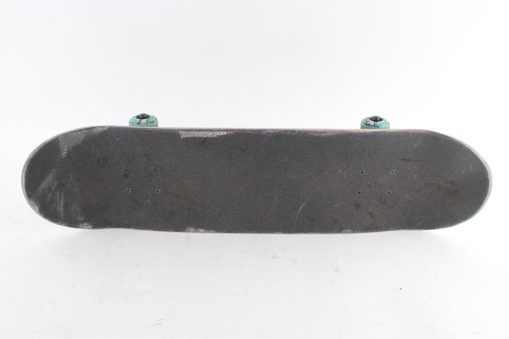 ESCA Pist Skateboard | Property Room
