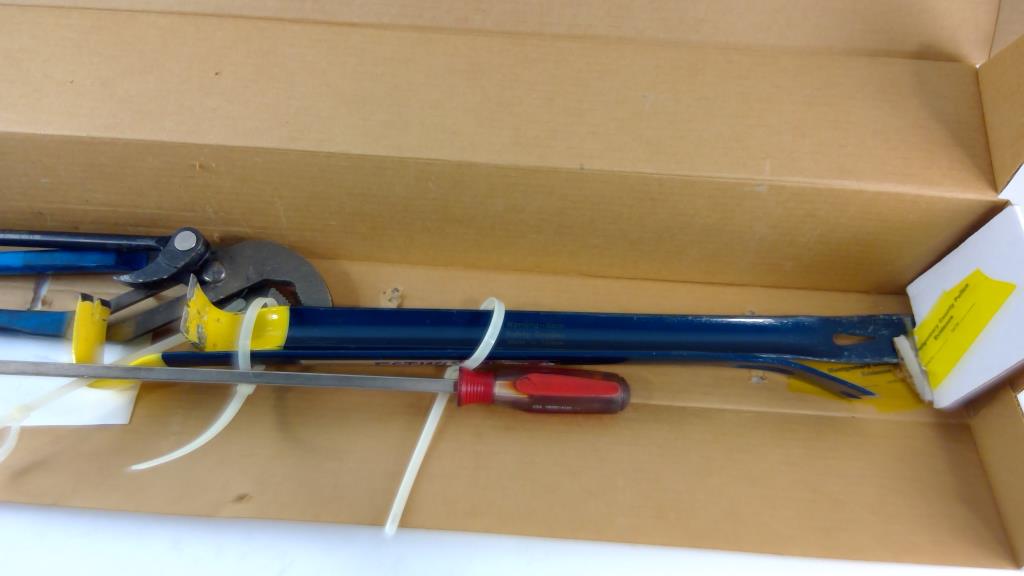 Est Wing Crowbar And More, 4 Pieces | Property Room