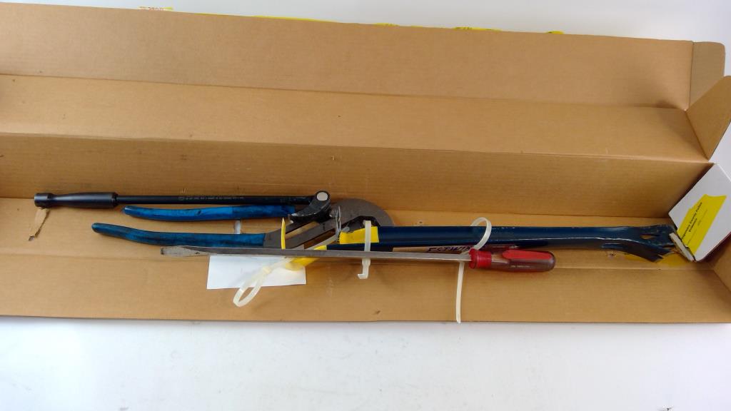 Est Wing Crowbar And More, 4 Pieces | Property Room