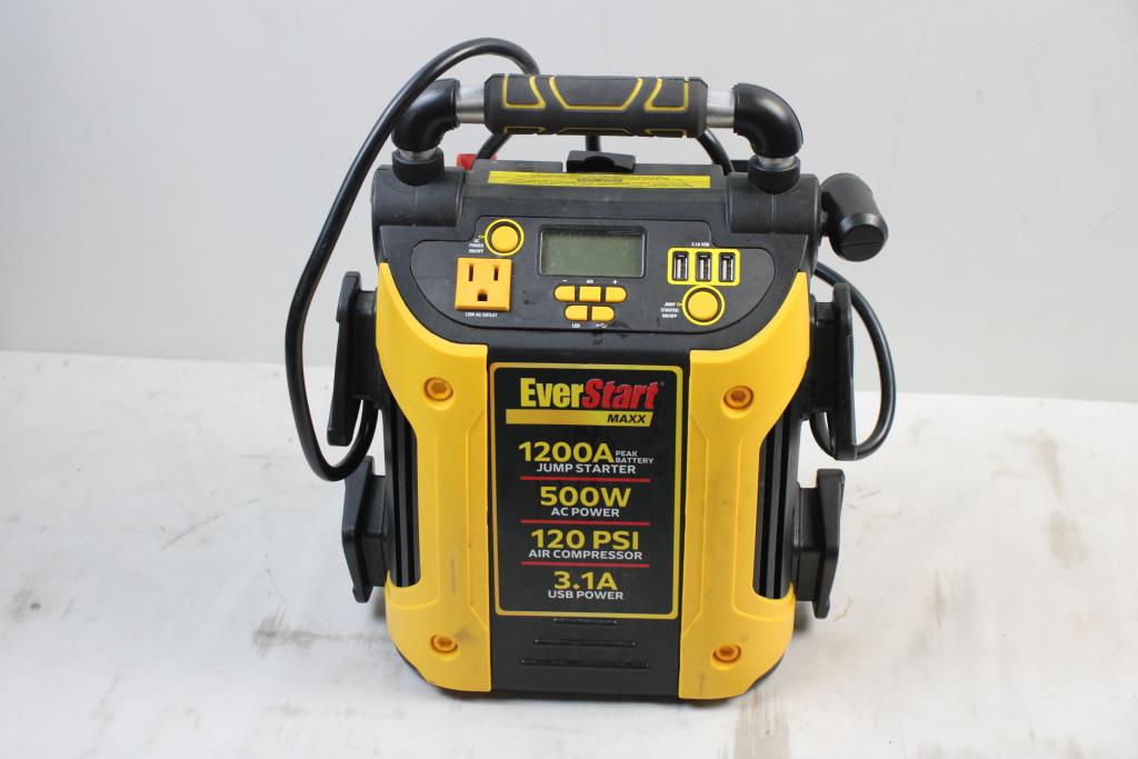 EverStart Maxx JumpStarter | Property Room
