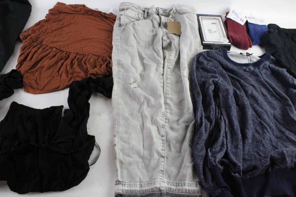 Express And Other Brands Clothing Lot, 8 Pieces | Property Room