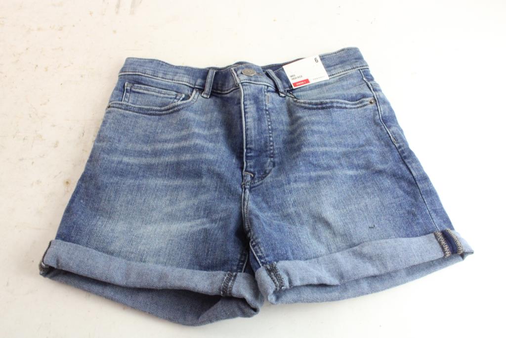 Express Jorts | Property Room