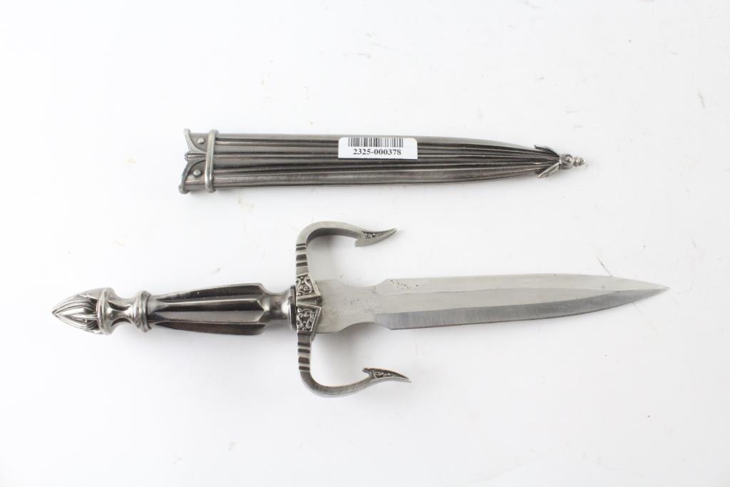 Fantasy Dagger With Scabbard | Property Room