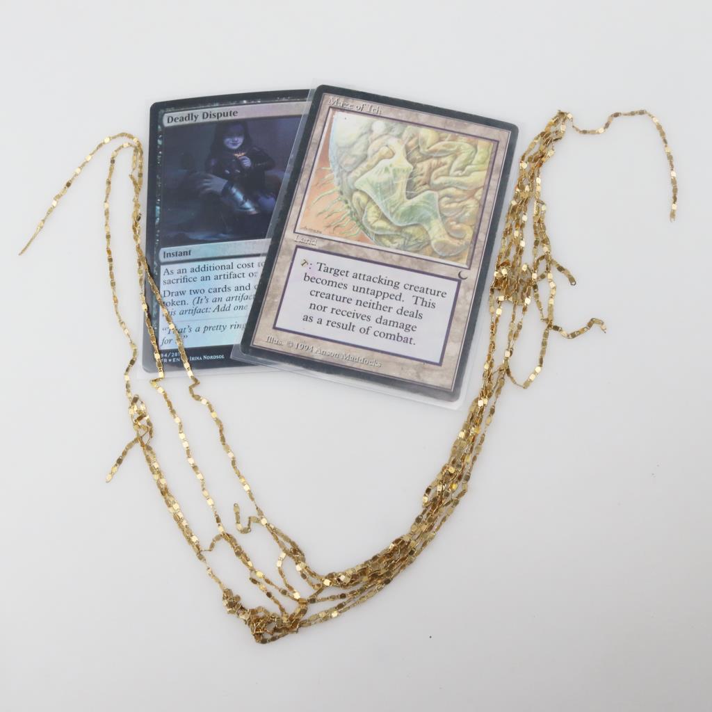 Fashion Chain & Magic Trading Cards, 3 Pieces | Property Room
