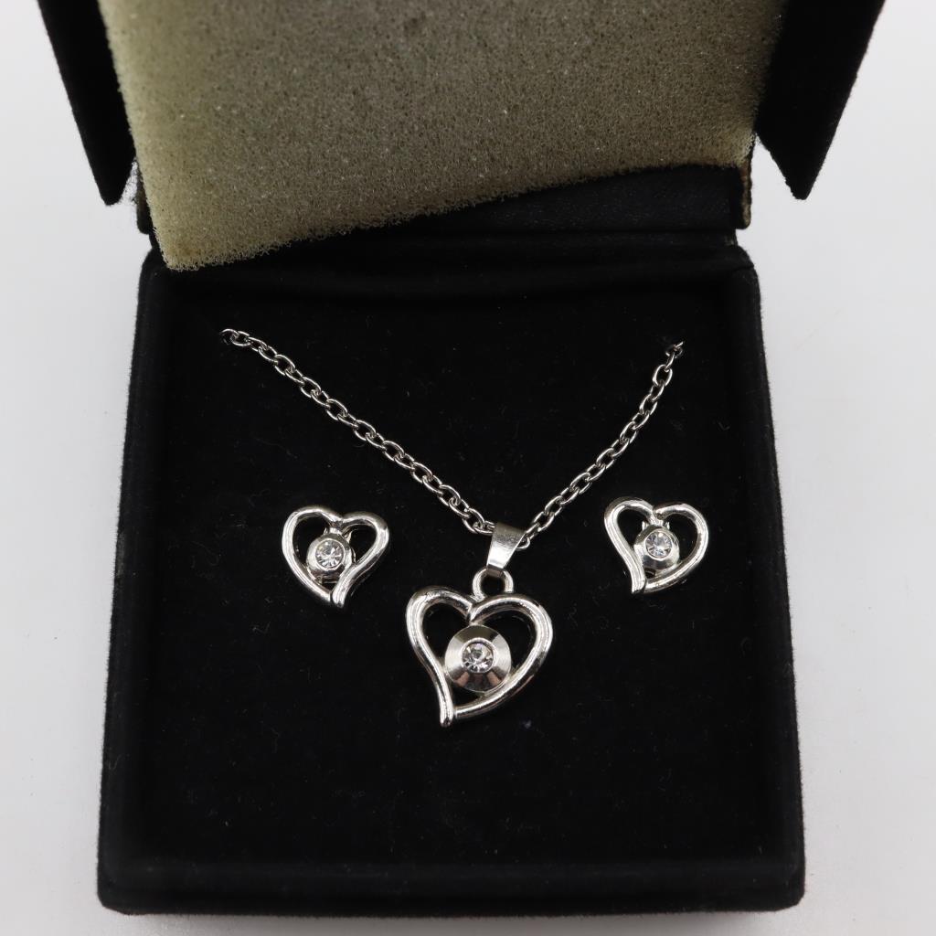 Fashion Necklace And Earring Set, 2 Pieces | Property Room