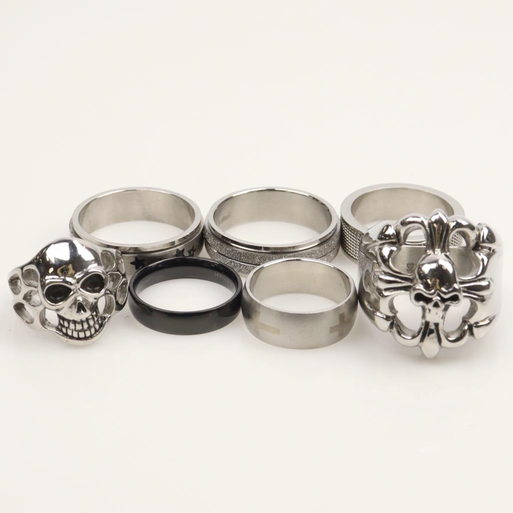 Fashion Rings, 7 Pieces | Property Room