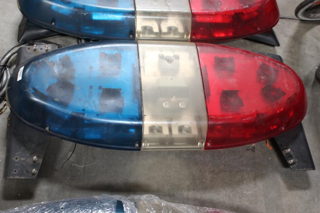 Federal Signal Corporation Vista SL Police Light Bar | Property Room