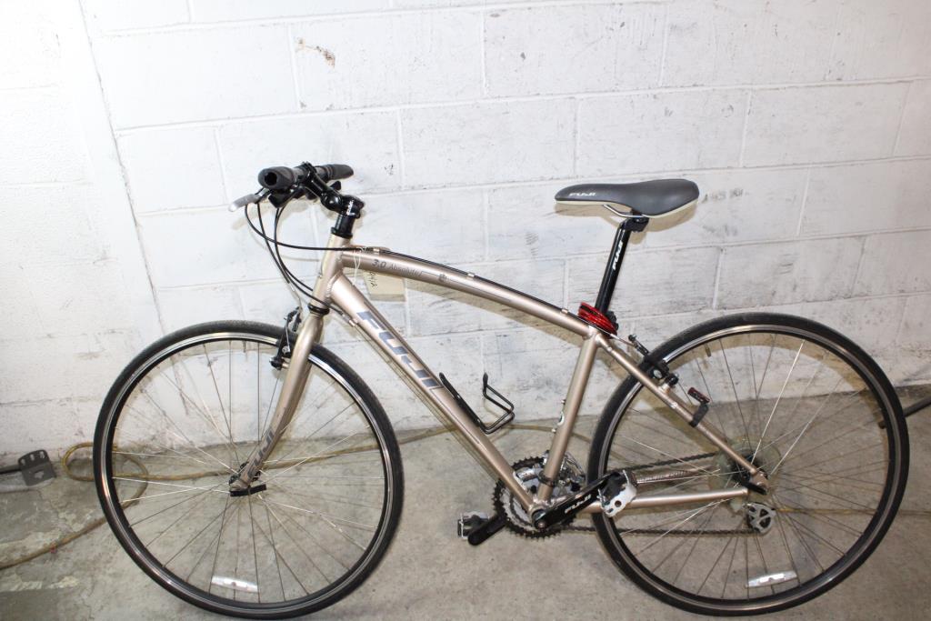 Fiji Absolute 3.0 Hybrid Bike | Property Room