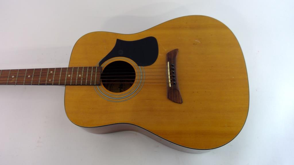 First Act Overload Acoustic Guitar | Property Room