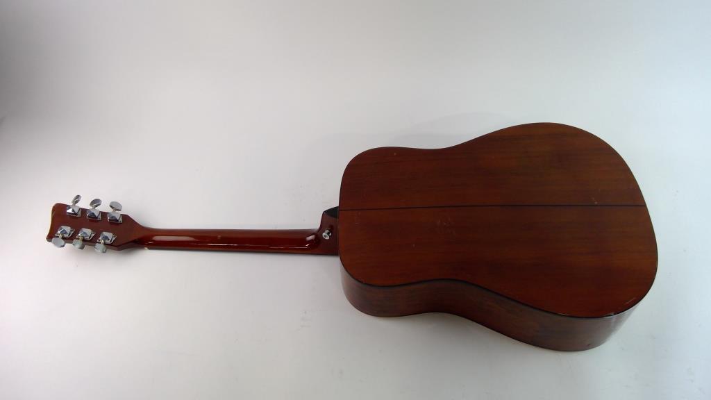 First Act Overload Acoustic Guitar | Property Room