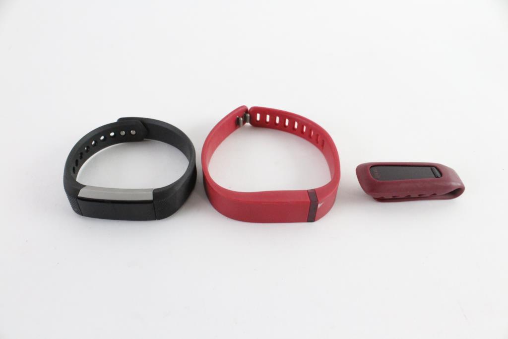 Fitbit Fitness Bracelets, 3 Pieces | Property Room