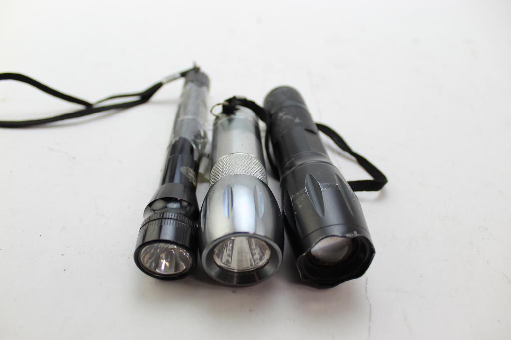 Flashlights: Duracell, Eveready, TechLite And More: 5+ Items | Property ...