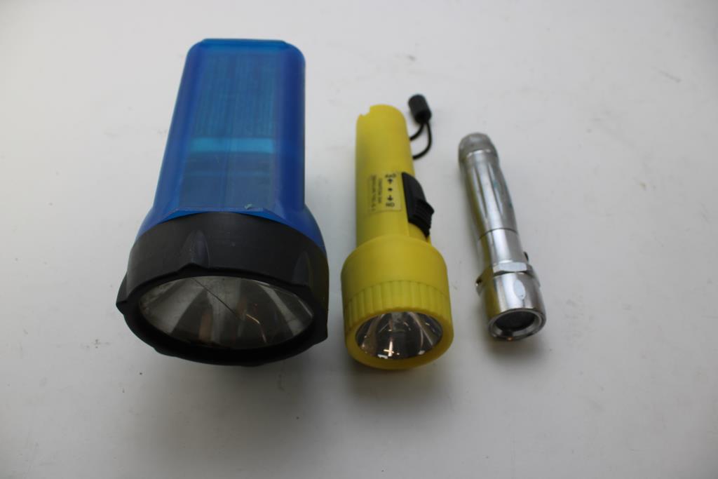 Flashlights: Husky, River Rock, Mini MagLite And More: 10 Pieces ...