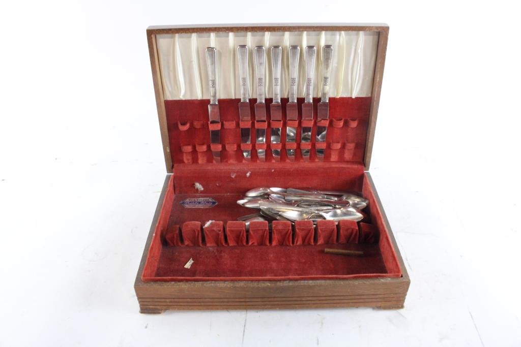Flatware In Box, 10+ Pieces | Property Room