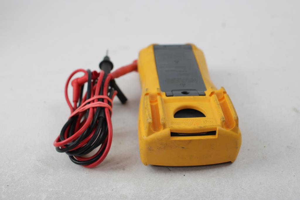 Fluke 117 True RMS Multimeter | Property Room