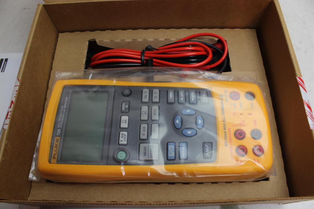 Fluke 725 Multifunction Process Calibrator | Property Room