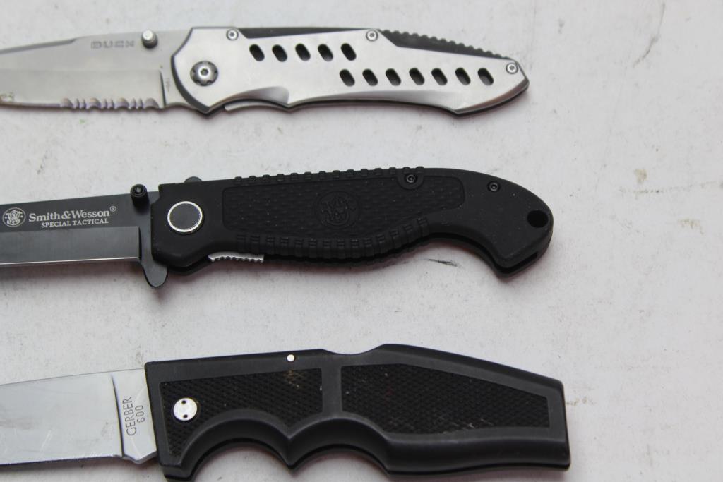 Folding Knives: Gerber 600, Buck 199, Smith & Wesson Cktacb: 3 Items ...