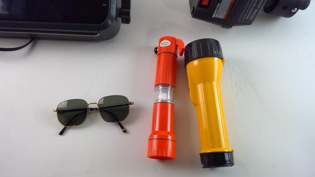 Foodsaver, Flashlights And More, 5 Pieces | Property Room