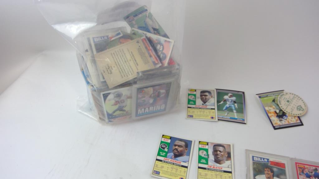 Football Cards, 100+ Pieces | Property Room